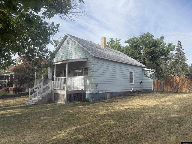 620 5th St, Rawlins, WY 82301