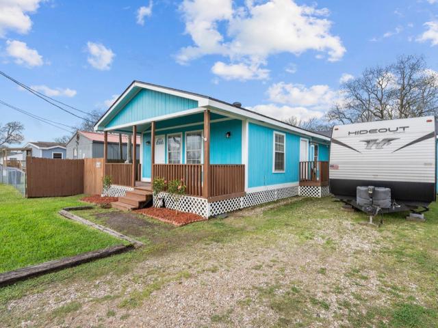 620 6th St, Dickinson, TX 77539 | MLS #10400 | Compass