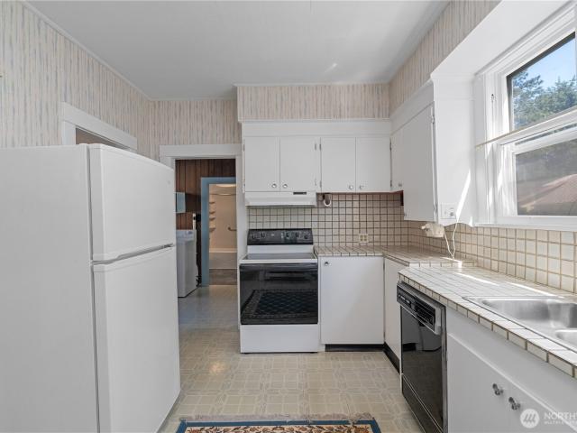 620 6th St, Hoquiam, WA 98550 | MLS #2480