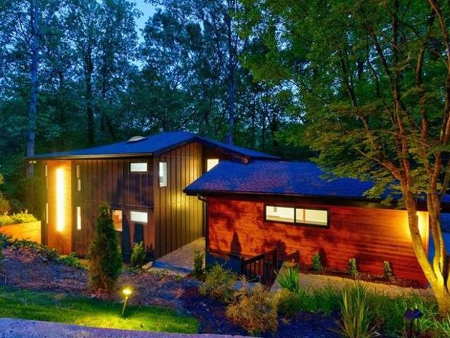 620 Colebrook Ct, Sandy Springs, GA 30327