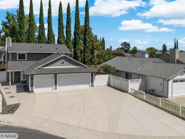 620 Catalina Ct, Vacaville, CA 95687