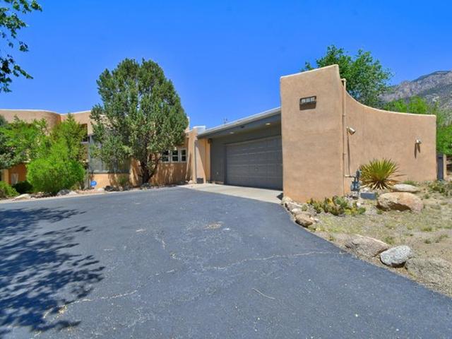 620 Cedar Hill Rd NE, Albuquerque, NM 87122