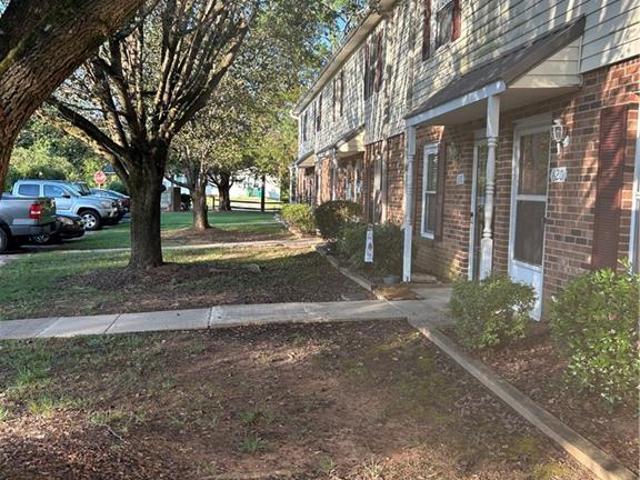 620 Cedarbrook Court