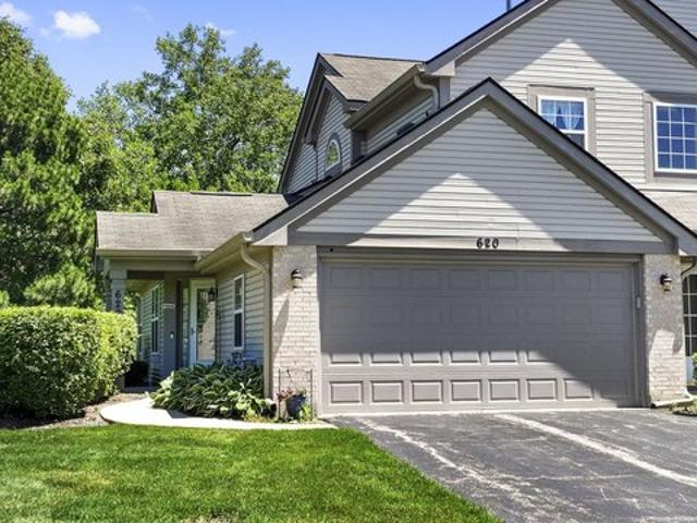 620 Chelsea Ct, Elgin, IL 60123