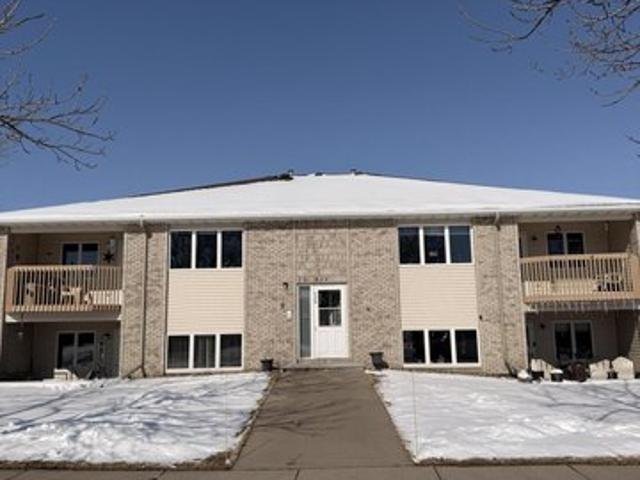 620 Bridgeport Dr Unit 1, Bismarck, ND 58504