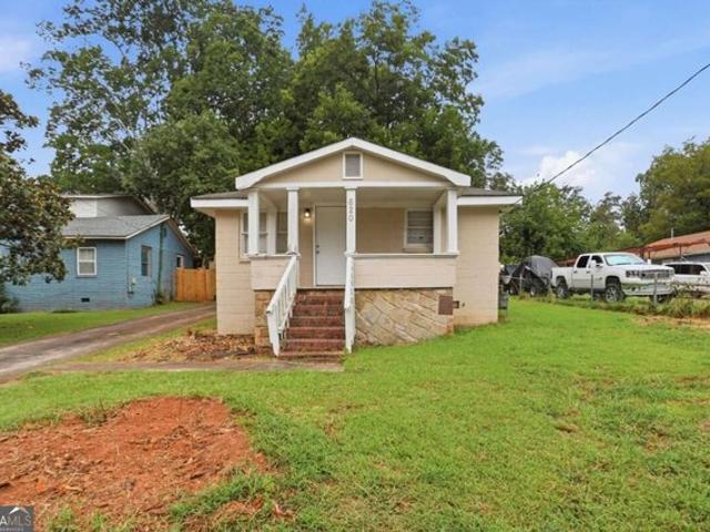 620 Gibbons Dr, Scottdale, GA 30079