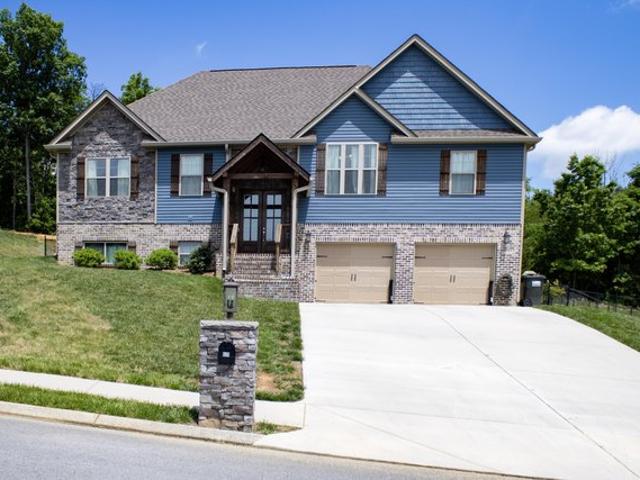620 Ginger Lake Dr, Rock Spring, GA 30739