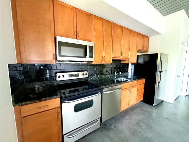 620 Glen Iris Drive NE 416
