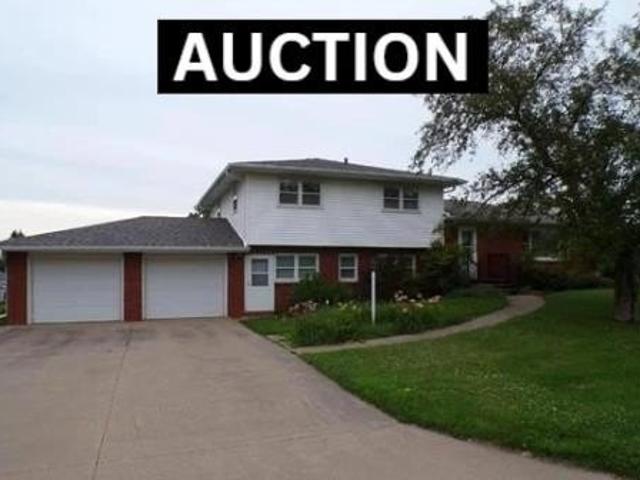 620 Grant St, Platteville, WI 53818