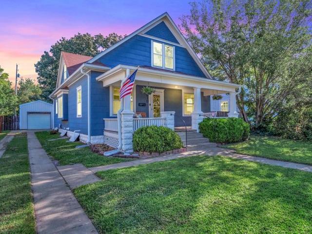 620 E 4th St, Newton, KS 67114