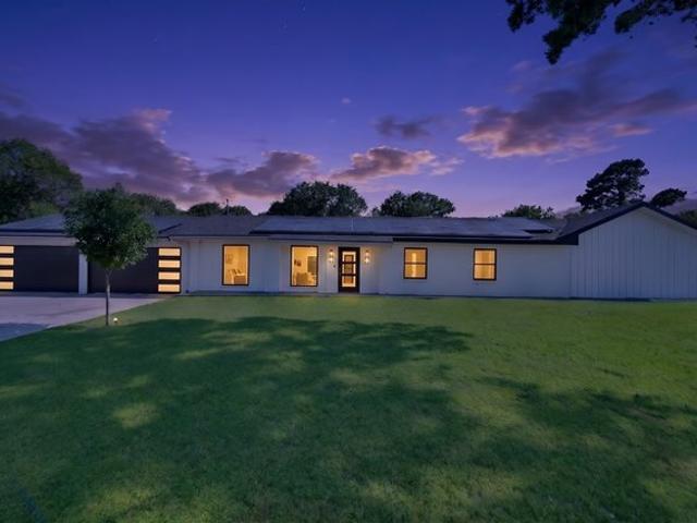 620 E 6th St, Springtown, TX 76082