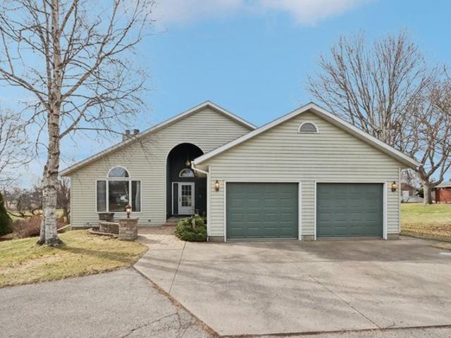 620 E Ogden St, Jefferson, WI 53549