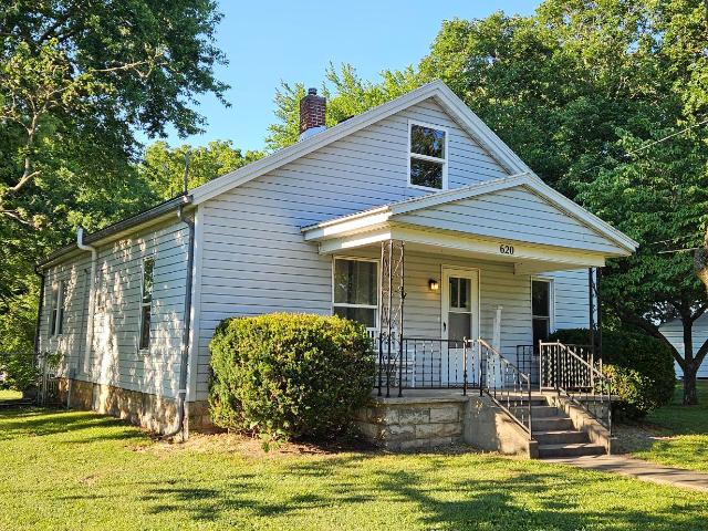 620 E Prairie Lane