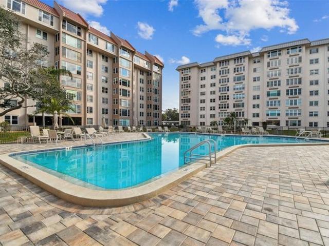 620 Edgewater Dr Unit 204, Dunedin, FL 34698