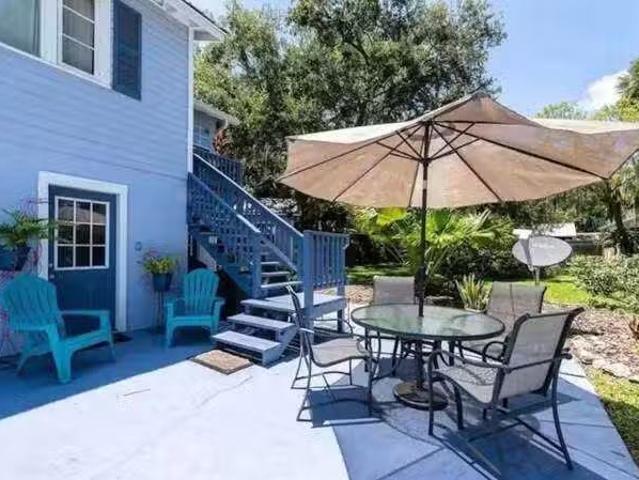 620 Faulkner Charming Carriage House 620 Faulkner St