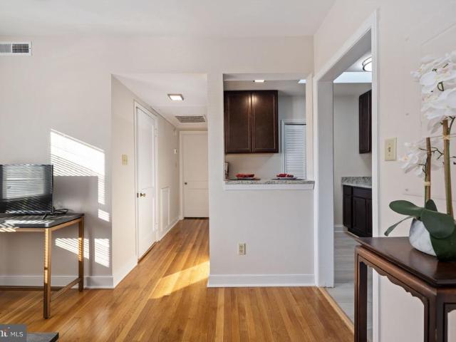 620 Kenmore Avenue # 1