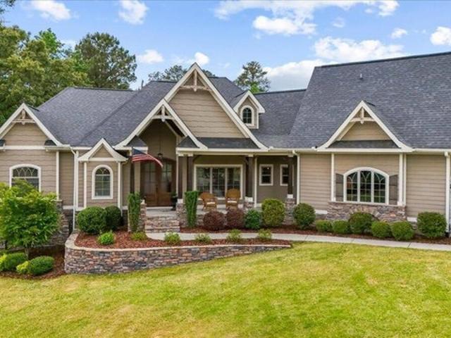 620 Herons Brook Dr, Whispering Pines, NC 28327