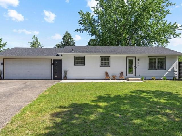 620 Hillside Dr NW, Watertown, MN 55388