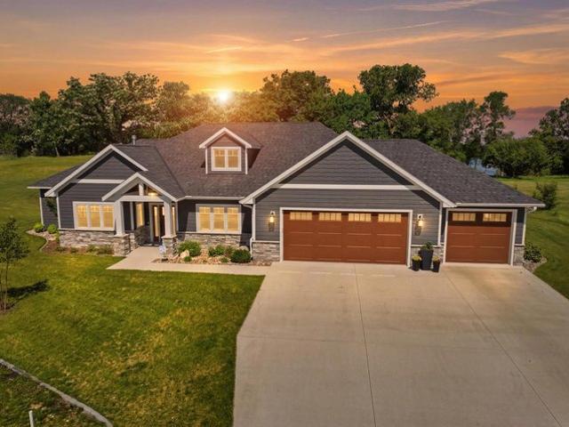 620 Loretta Cir, Spicer, MN 56288