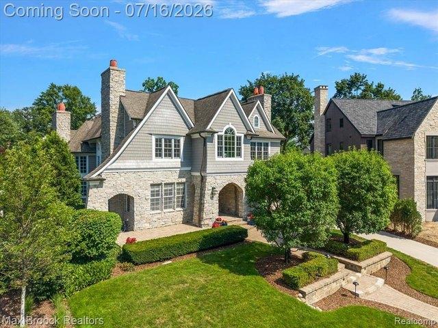 620 Lakeside Dr, Birmingham, MI 48009