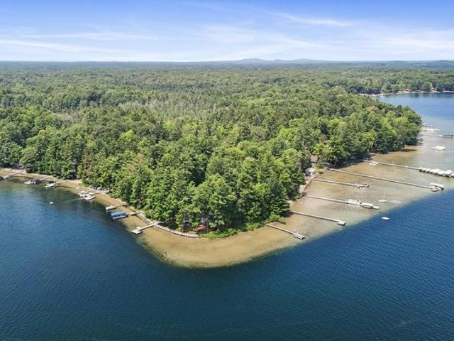 620 Lakewood Rd, Traverse City, MI 49685
