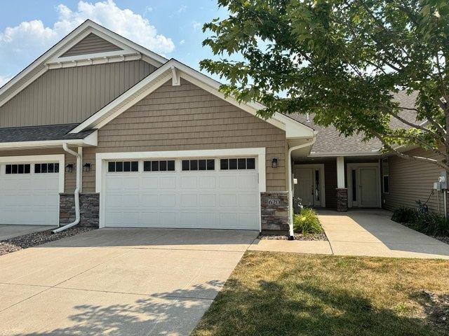 620 Liberty Way, Vadnais Heights, MN 55127