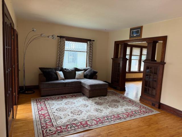 620 Main Street S