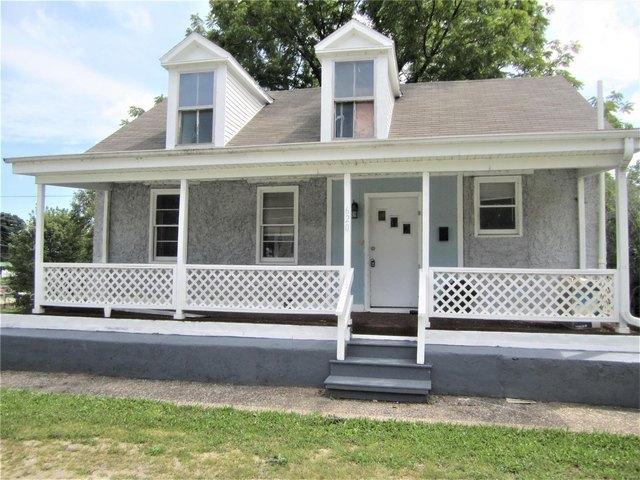 620 Maryland St, Louisiana, MO 63353