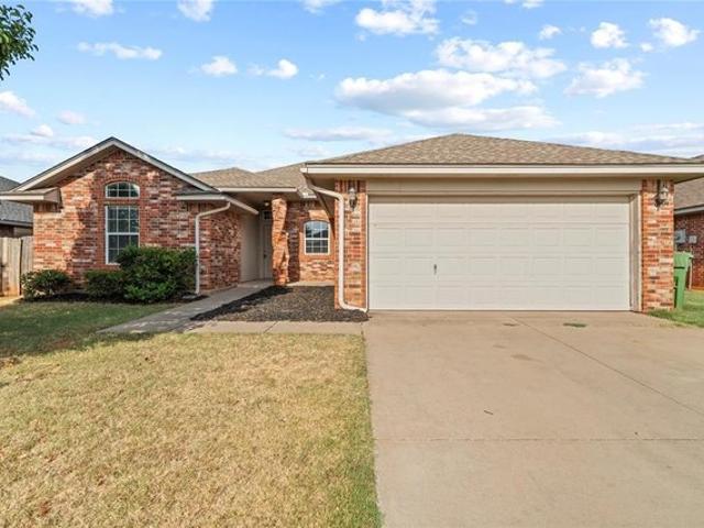 620 McConnell Dr, Yukon, OK 73099