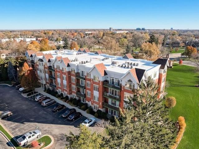 620 McHenry Rd Apt 104, Wheeling, IL 60090