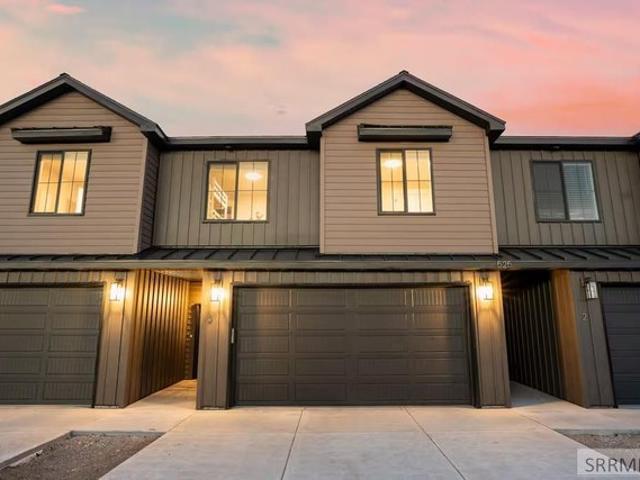 620 N 4th St Unit 3, Ashton, ID 83420
