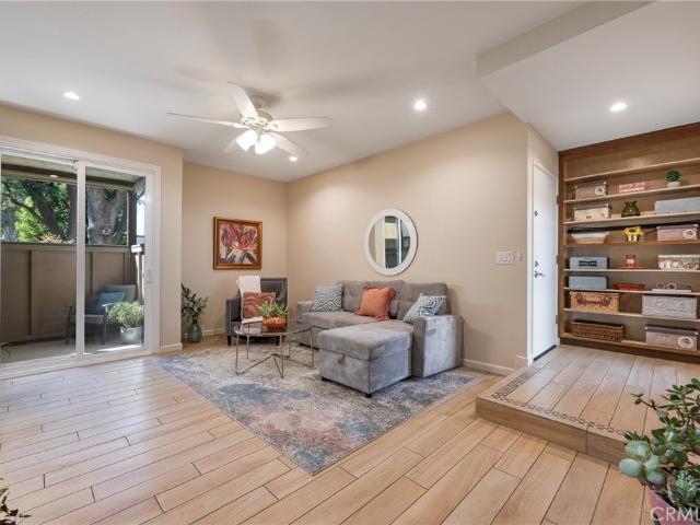 620 N Brea 59