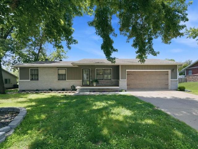 620 N Douglas St, Wellington, KS 67152