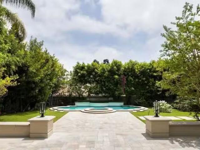 620 N Hillcrest Rd, Beverly Hills, CA 90210