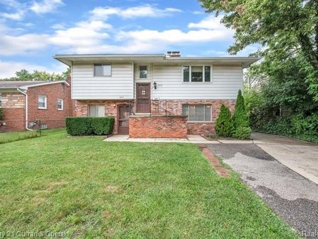 620 Nahma Ave, Clawson, MI 48017