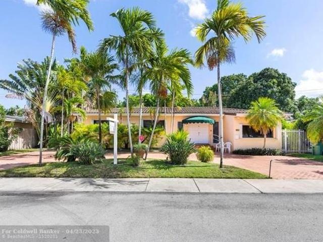 620 NE 181st St, North Miami Beach, FL 33162