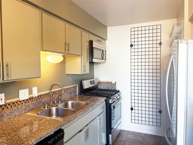 620 S 1st St, Unit 201, Austin, TX 78704 | MLS #1443 | Compass