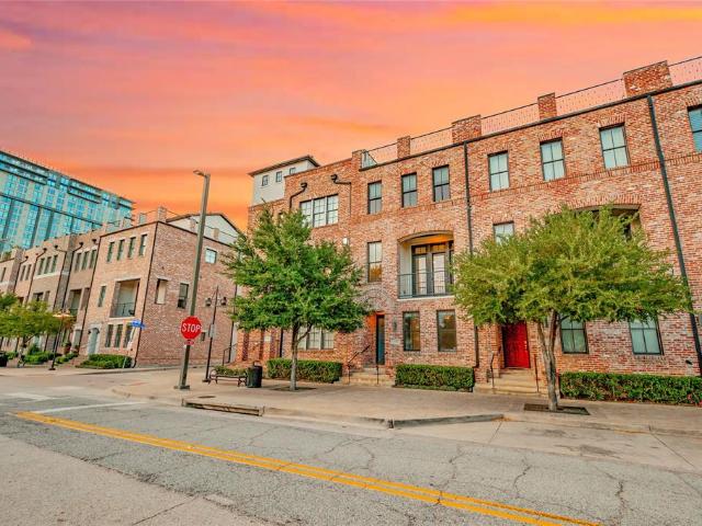 620 S Pearl Expy, Dallas, TX 75201 | MLS #21069 | Compass