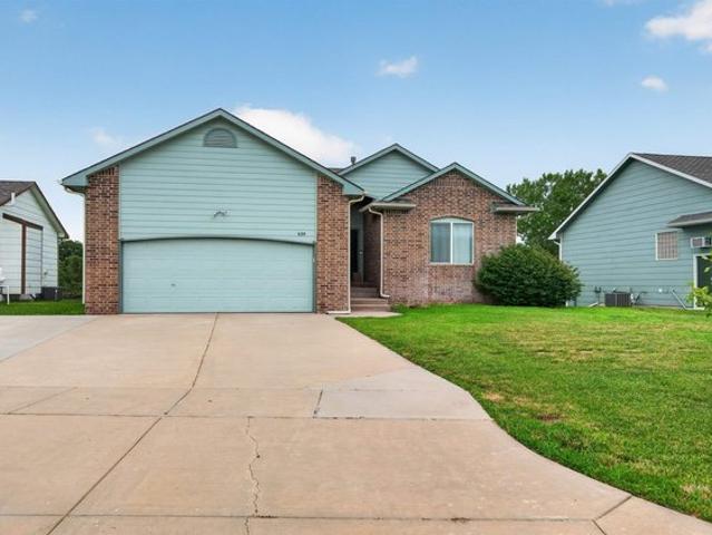620 S Stoneridge St, Valley Center, KS 67147