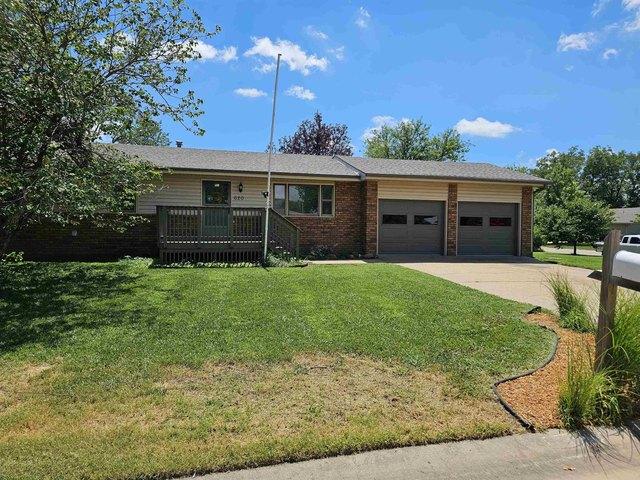 620 Scott Ave, Salina, KS 67401