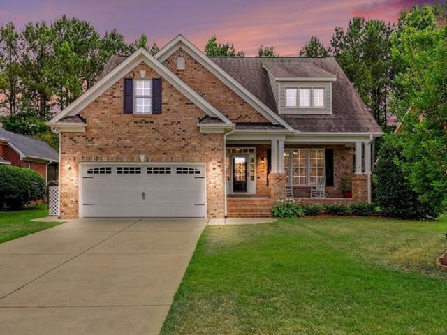 620 Sippihaw Oaks Dr, Fuquay Varina, NC 27526