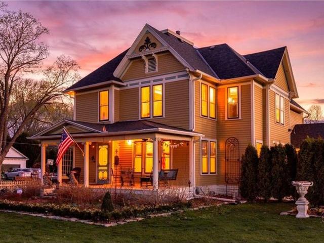 620 Pine St W, Stillwater, MN 55082