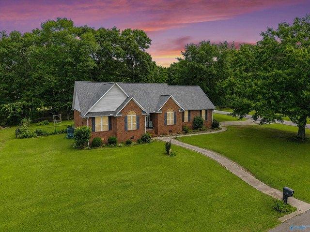 620 Preston Ave, Albertville, AL 35950