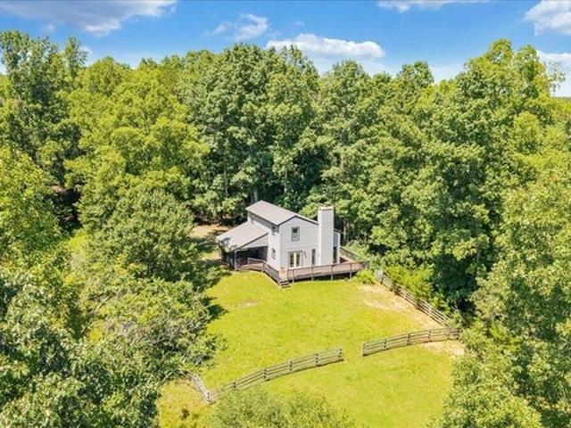 620 Varley Ln, Martinsville, VA 24112