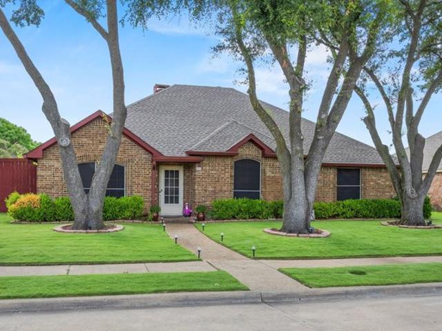 6214 Jessica Way, Rowlett, TX 75089
