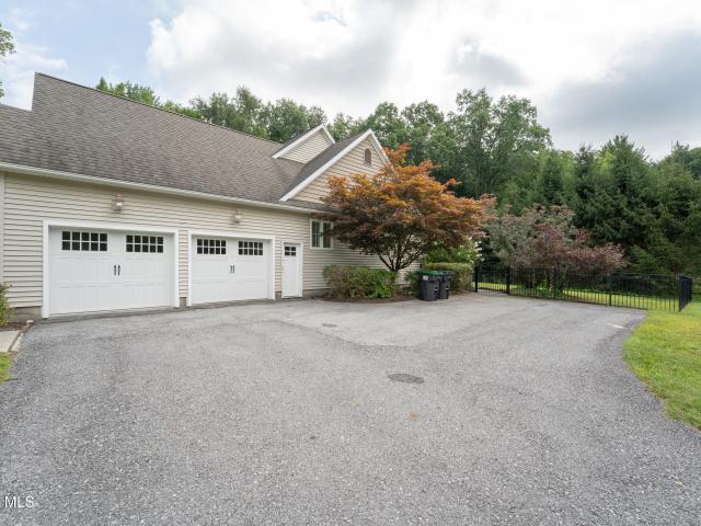 6214 Johnston Road