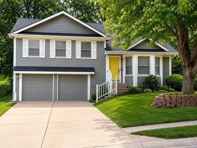6215 N Mercier St, Kansas City, MO 64118