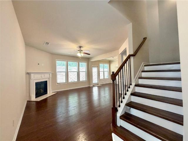 6215 Crested Moss Drive