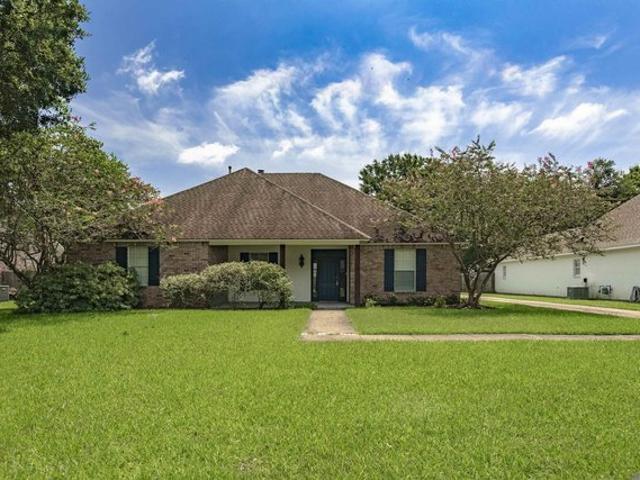 6215 Destrehan Dr, Baton Rouge, LA 70820
