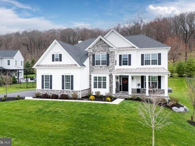 6215 Fox Glove Ln, Center Valley, PA 18034